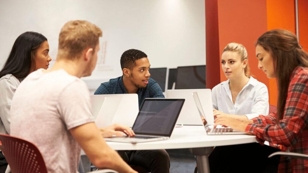 3 Ways to Use Al In the Classroom – OneHE